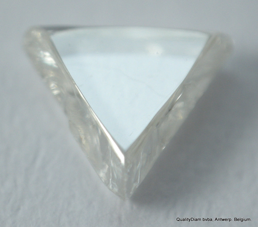 E VS1 Beautiful triangle shape natural diamond out from a diamond mine ...
