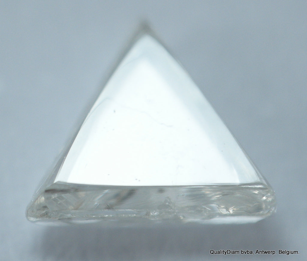 E VS1 Beautiful triangle shape natural diamond out from a diamond mine ...