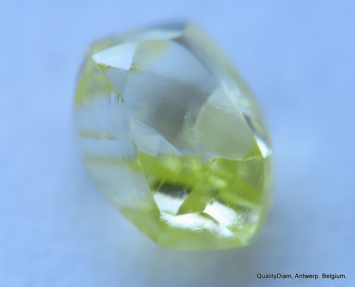 Flawless, clean, intense fancy yellow rare natural diamond mackle ...